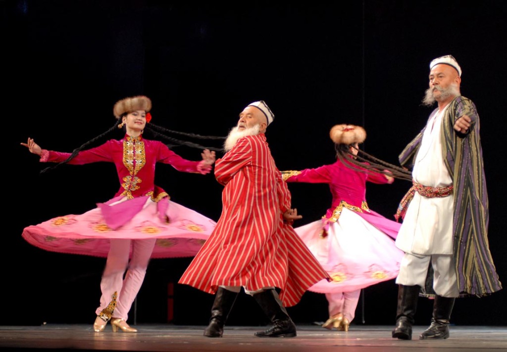 8 Mesmerizing Chinese Dances That You Should Know - La Vie Zine