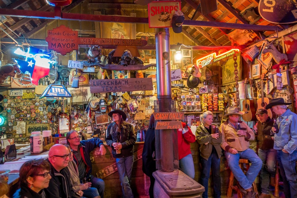 8 Texas Hill Country Dance Halls You Need to Visit - La Vie Zine