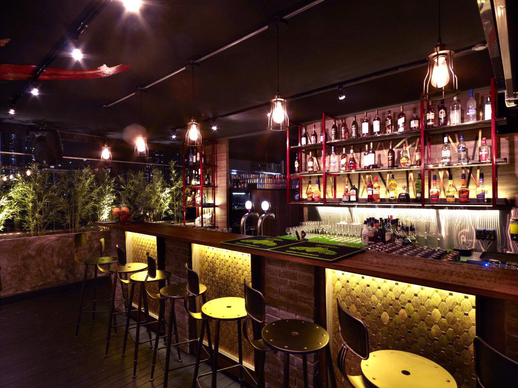 Lin Rooftop Bar Singapore - La Vie Zine