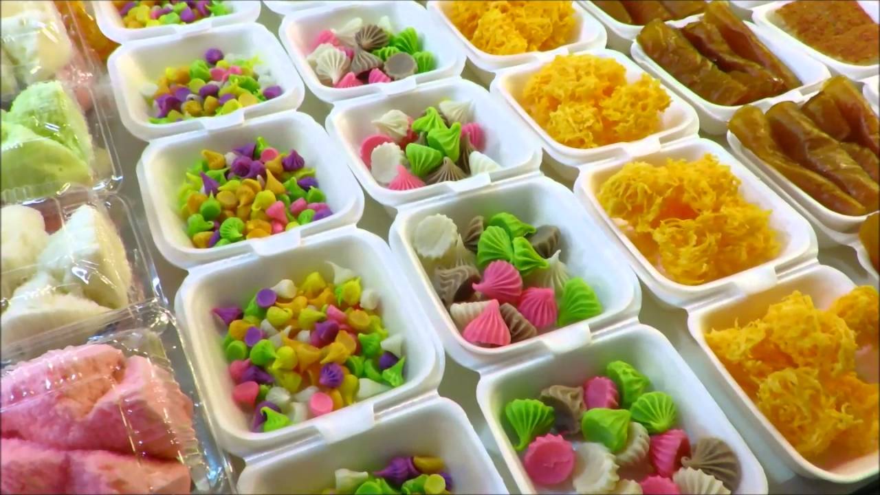 Thai street food BEST THAI SWEETS CANDY Phuket night market Thailand ...