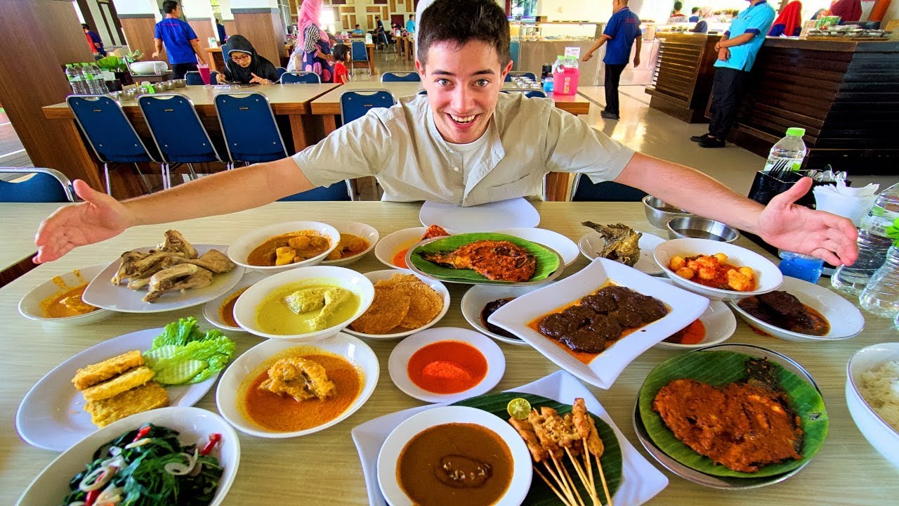 Indonesian Food in Padang - WORLD'S BEST HALAL RESTAURANT : Nasi Padang ...