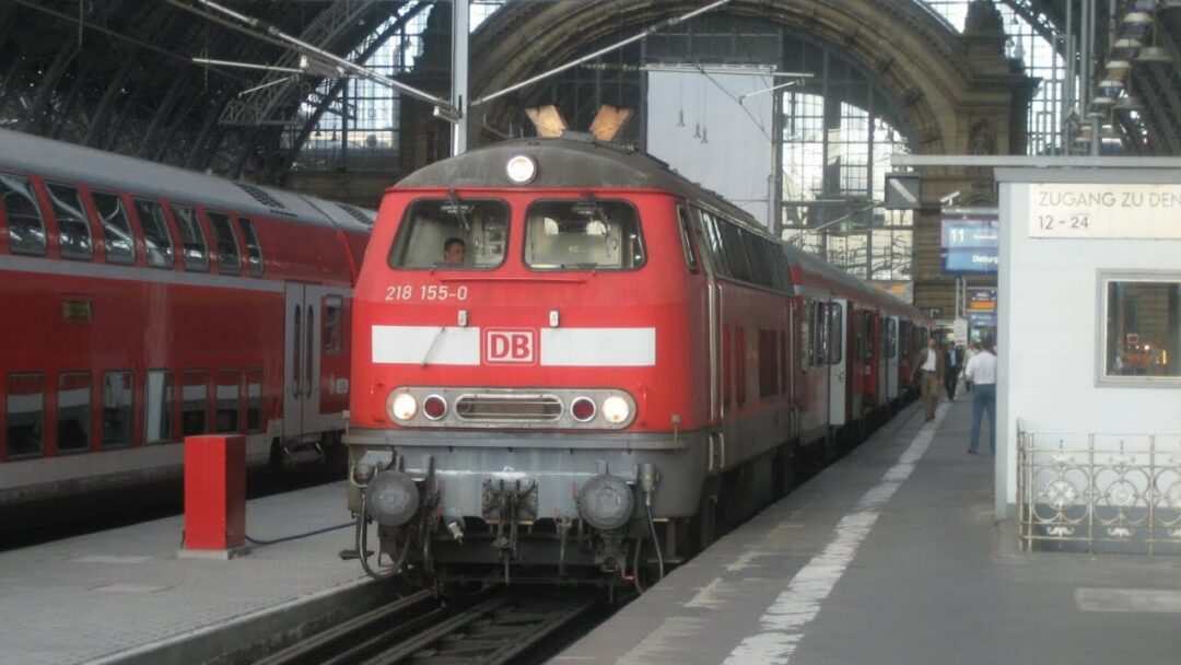 Germany: Frankfurt (Main) Hbf, DB Railways Class 218 'Rabbit' leaves on ...