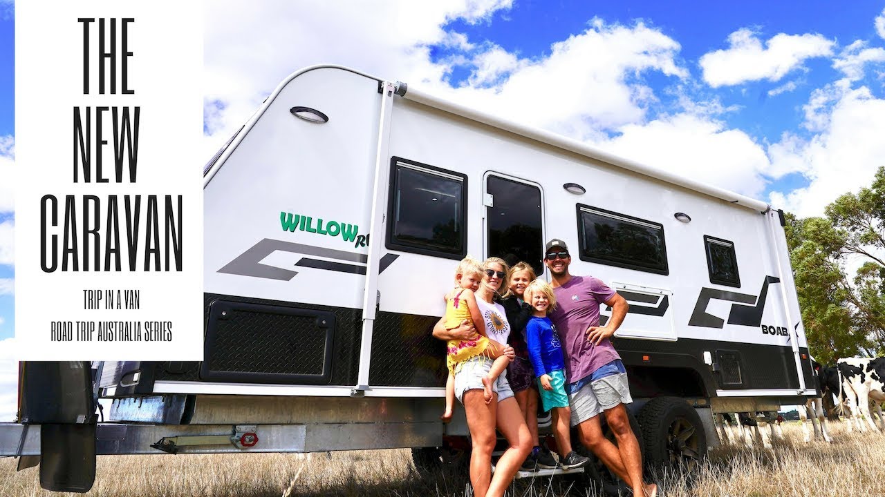 THE NEW CARAVAN - LET'S GIVE YOU A TOUR OF THE RIG!! - La Vie Zine