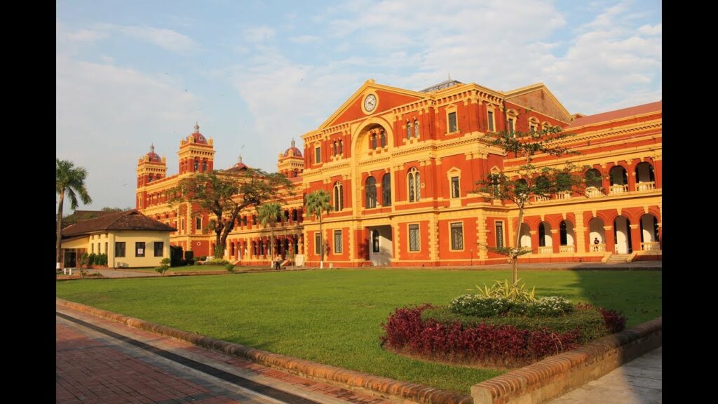 The Secretariat Yangon / ဝန်ကြီးများရုံ (Ministers' Office) - La Vie Zine