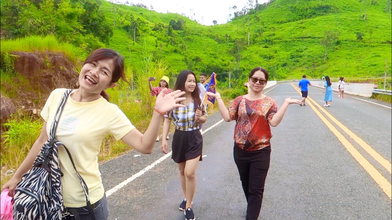 Phnom 1500 on the way to Thmor Da Waterfall - La Vie Zine