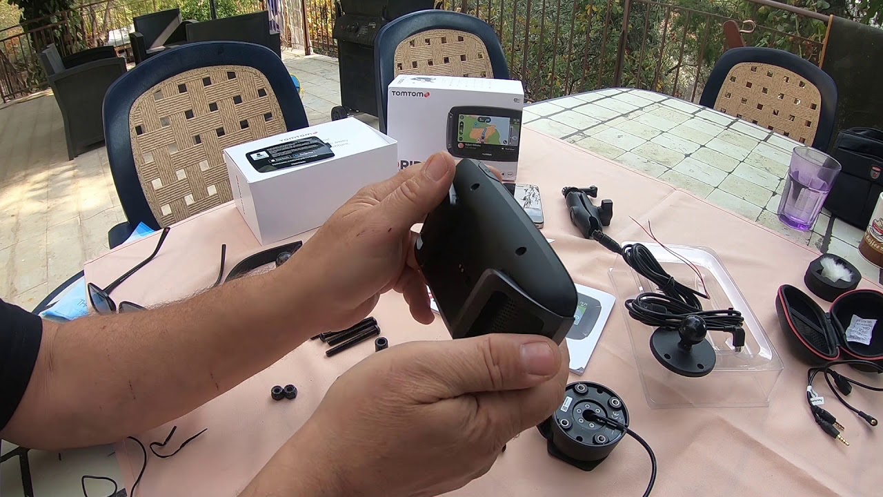 TomTom Rider 500/550 Unboxing Setup & Review Part 1 - La Vie Zine