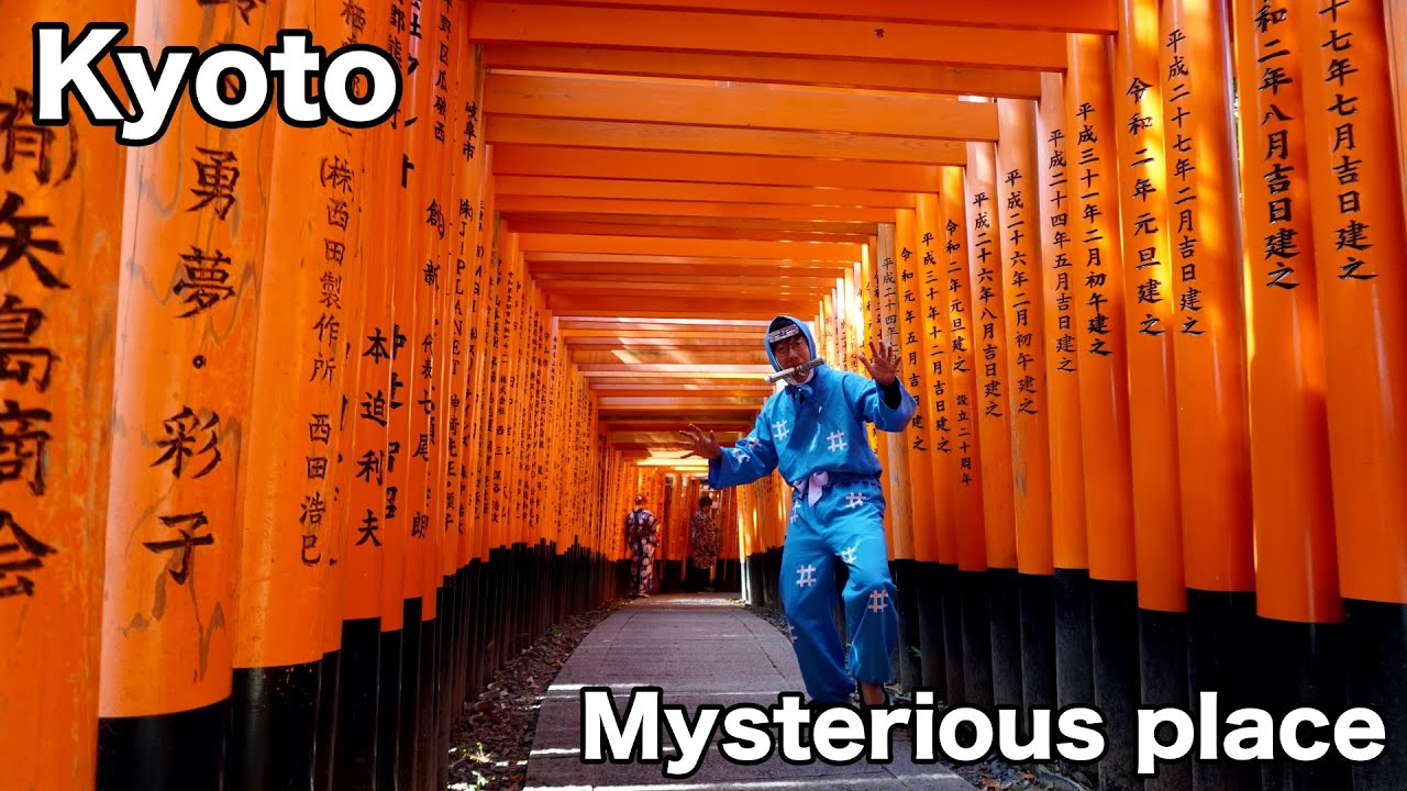 Inside Kyoto's Mountain Shrine Amazing Tour | Fushimi Inari - La Vie Zine