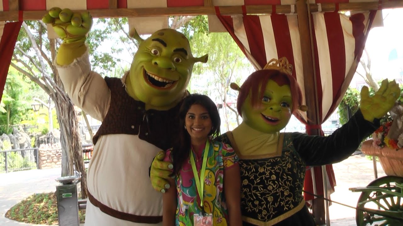 Shrek at Far Far Away Land, Universal Studios, Singapore. - La Vie Zine