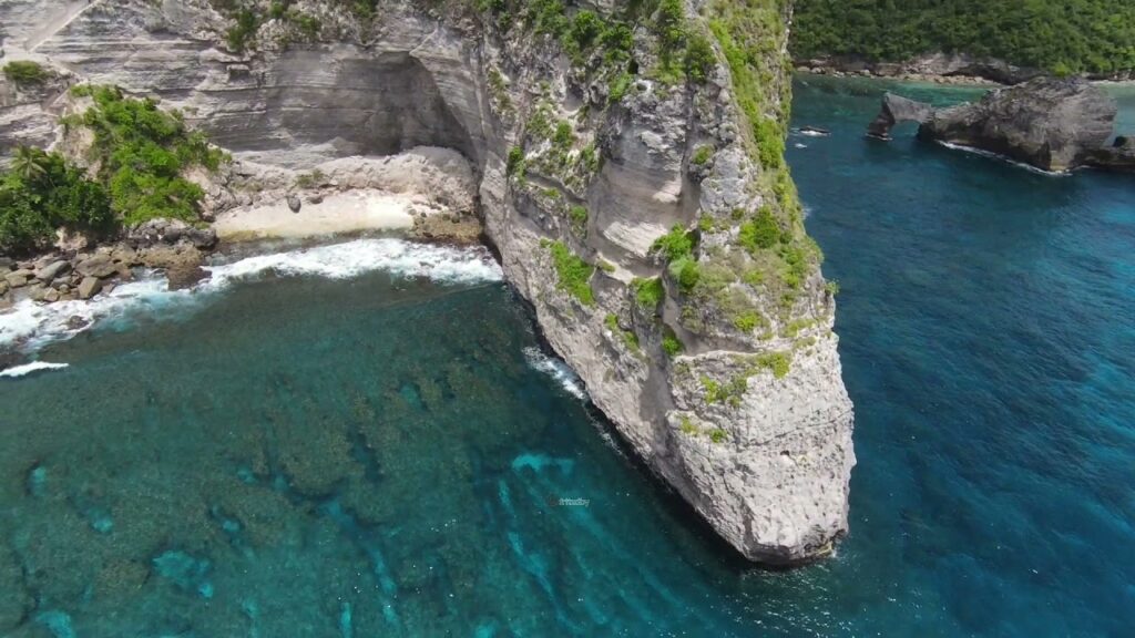 Raja Lima Nusa Penida - Indonesia - La Vie Zine