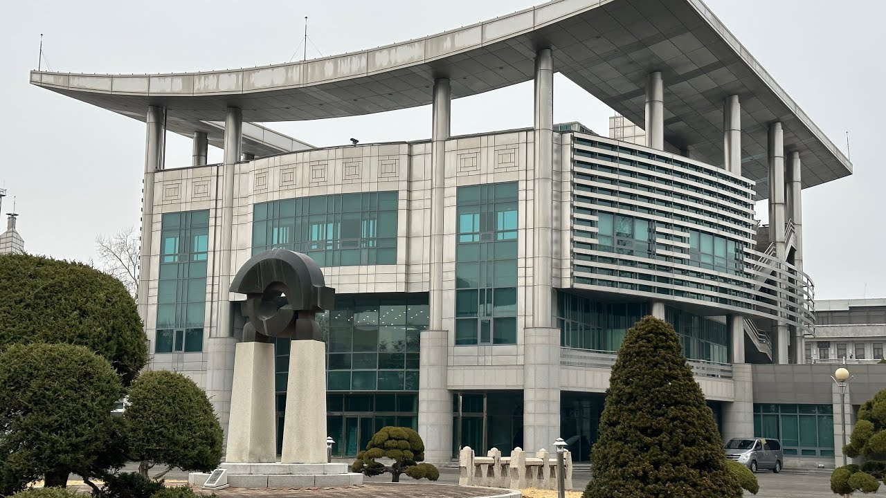 JSA/DMZ Tour, South Korea - March 2023 - La Vie Zine