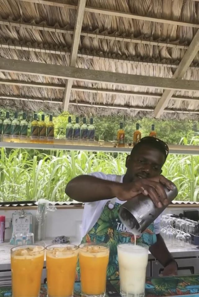 The beauty of Seychelles combines nature and the nicest of locals! 10 ...