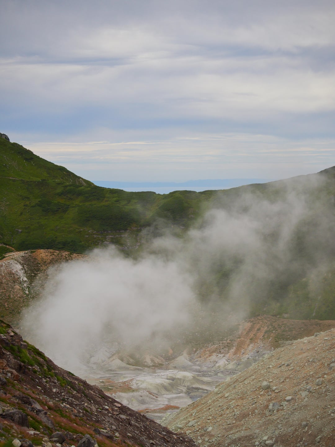 Tateyama Kurobe Alpine Route, Hida Mountains, Japan - a spectacular ...