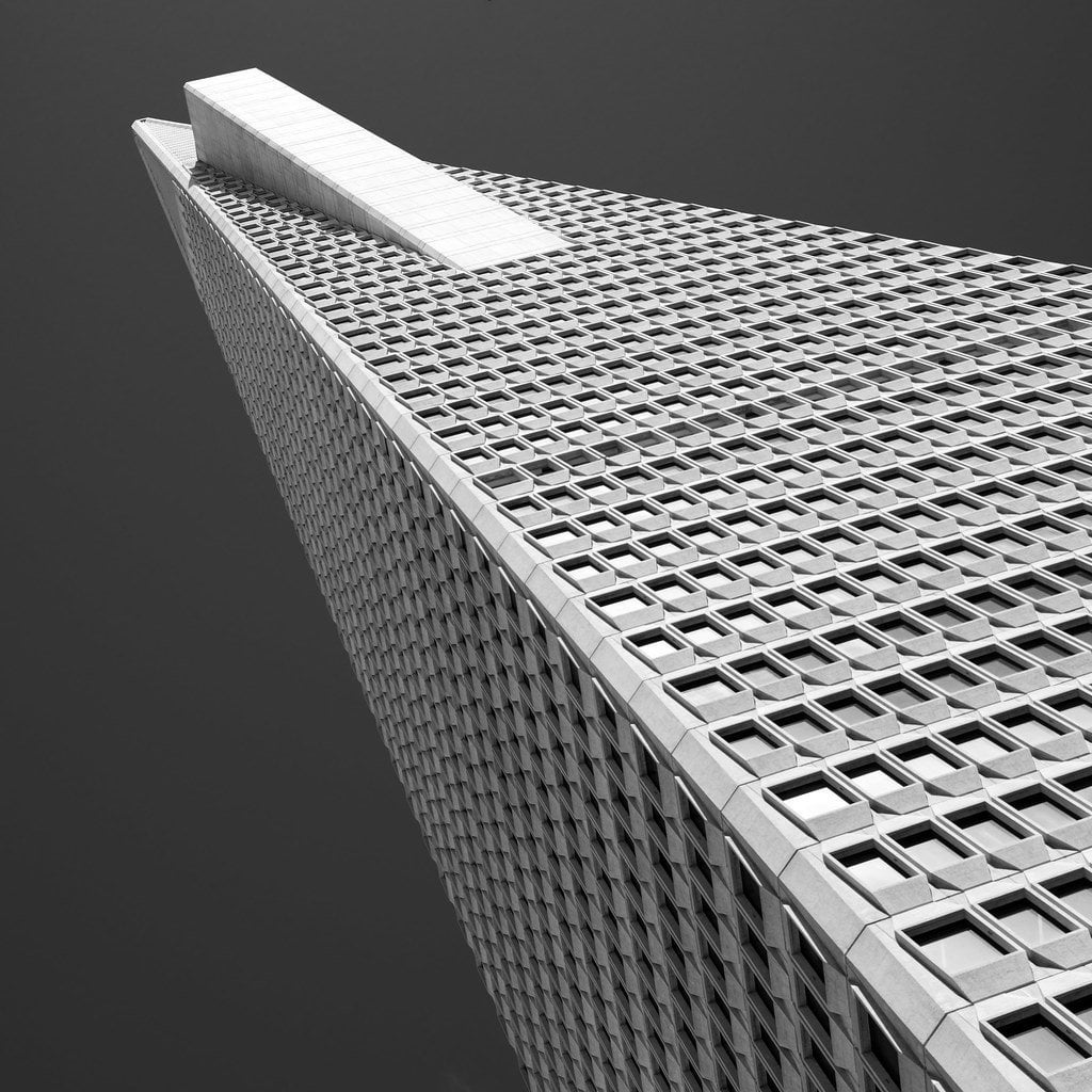 San Francisco's iconic Transamerica Pyramid - La Vie Zine