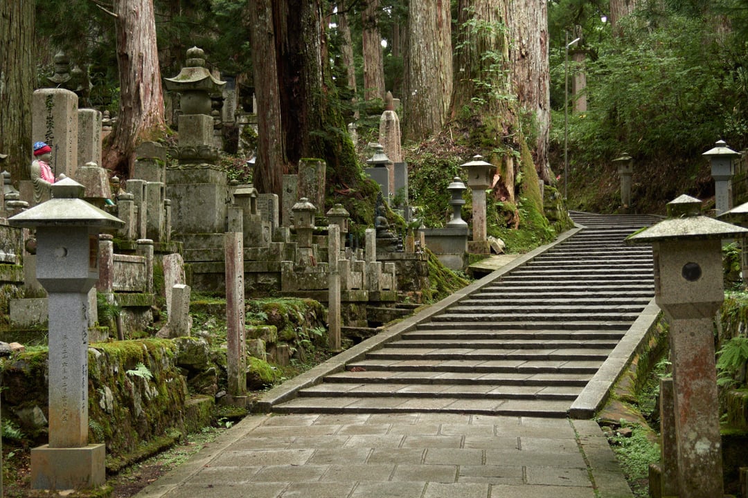 Okuno-in, Koyasan, Japan - incredible atmosphere through Japan's ...