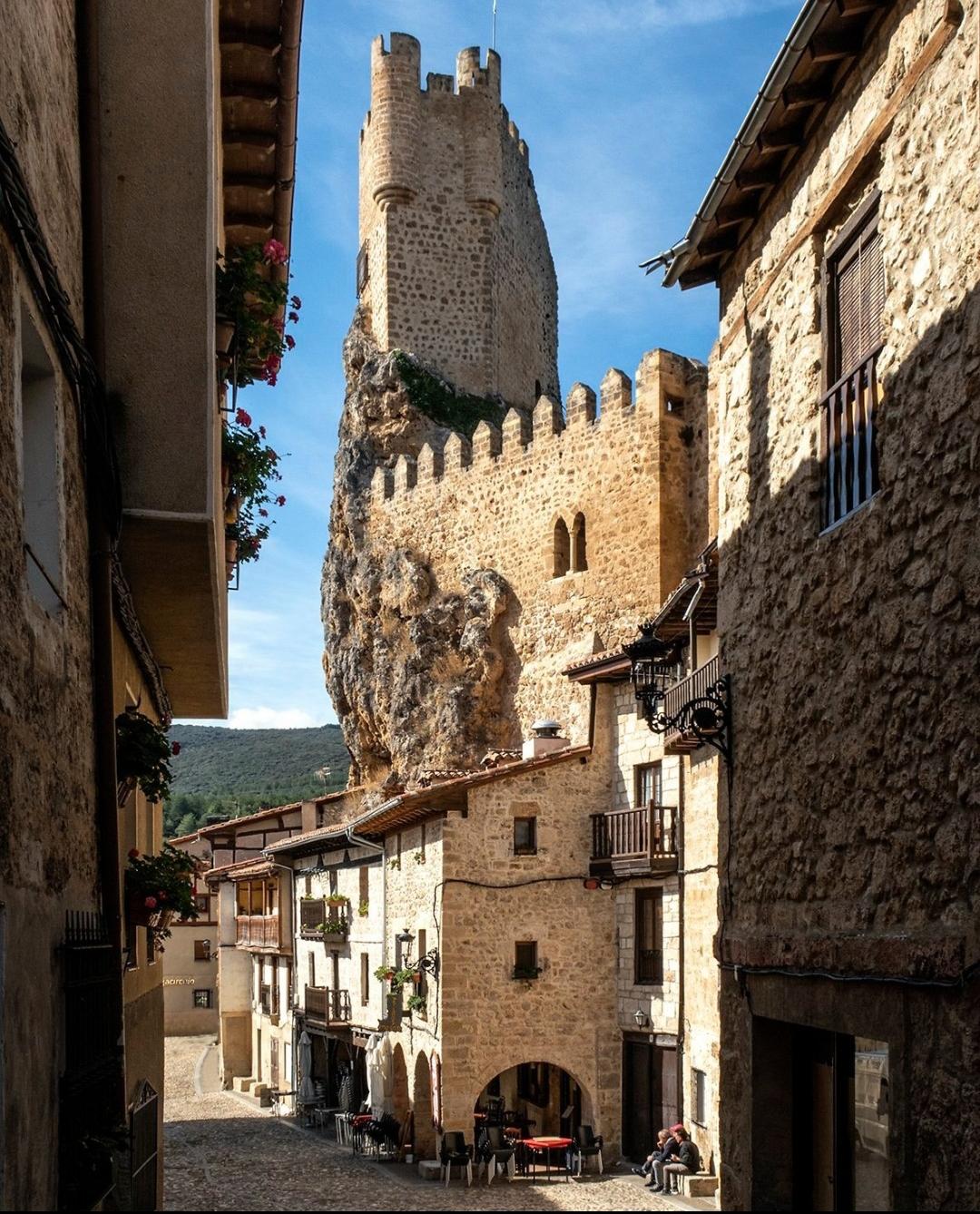Castle of Frías, Spain. - La Vie Zine