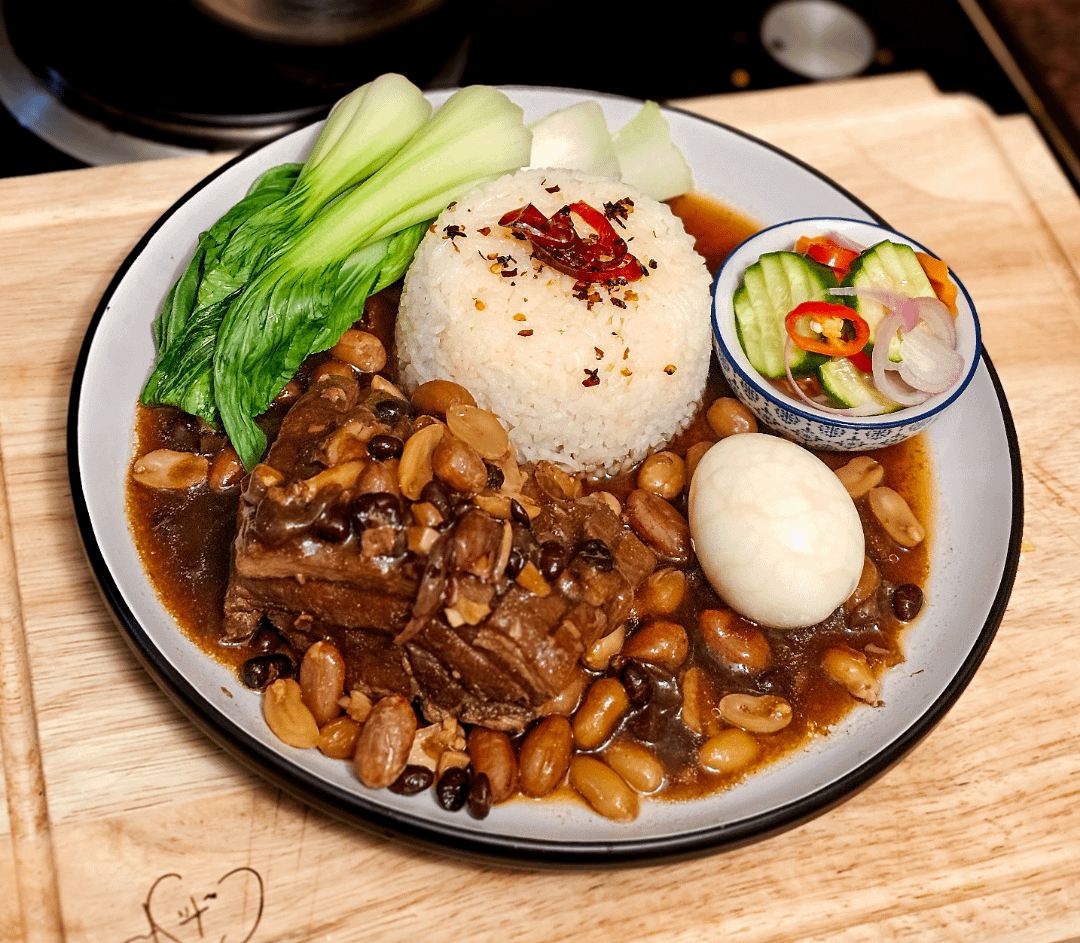 [Homemade] Humba. Filipino style braised pork belly with rice, chilli ...