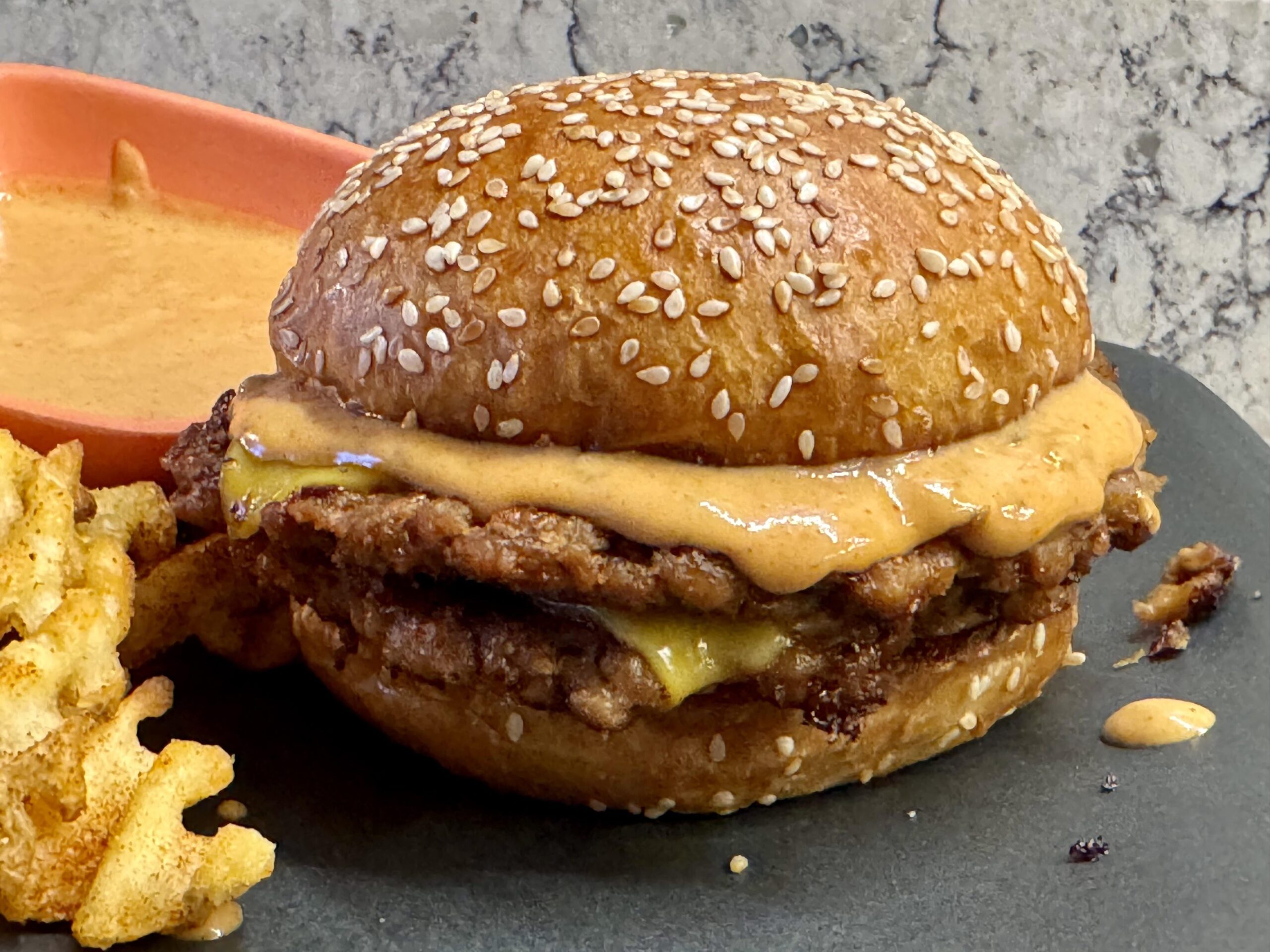Homemade double cheeseburger with copycat BK stacker sauce - La Vie Zine