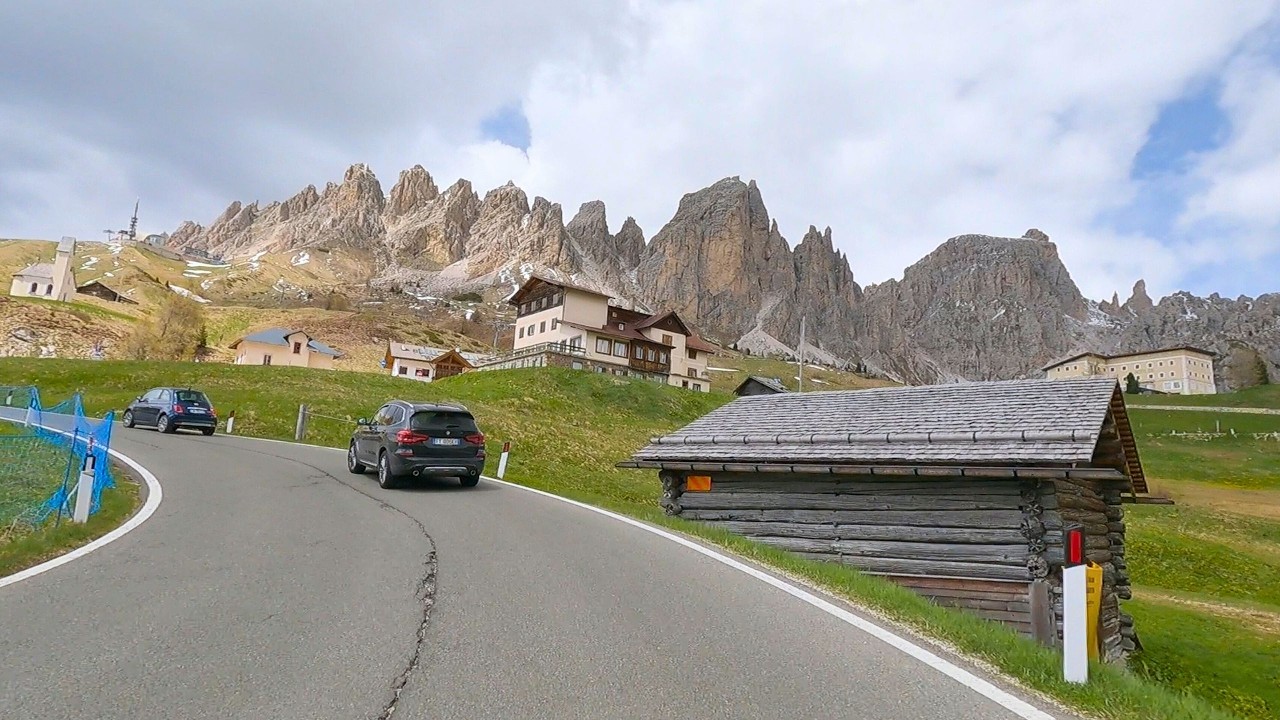 VAL GARDENA - ALTA BADIA Scenic Drive In Spring - MAY | Dolomites Italy ...
