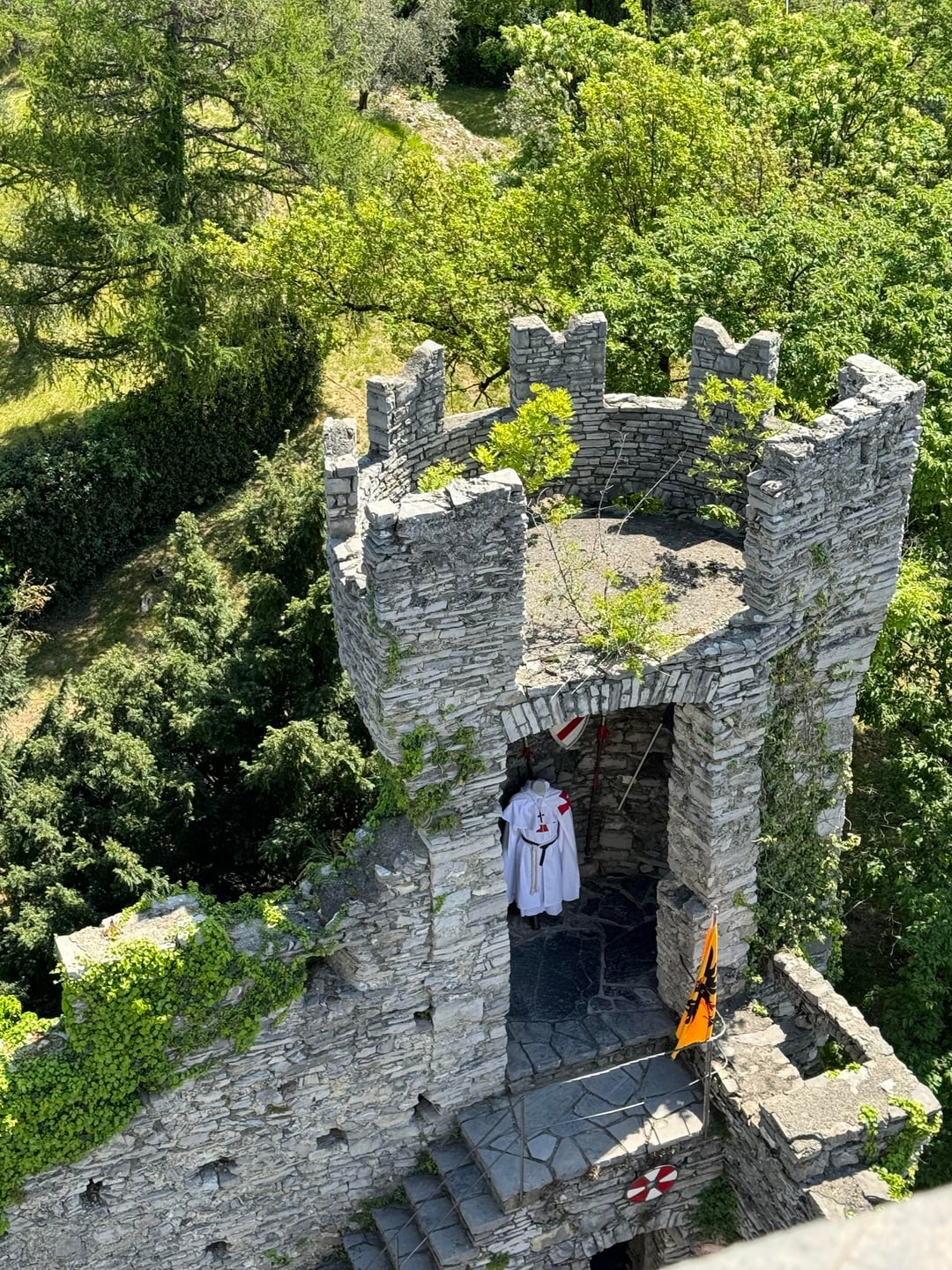 Castle Vezio, Varenna, Lake Como, Italy - La Vie Zine